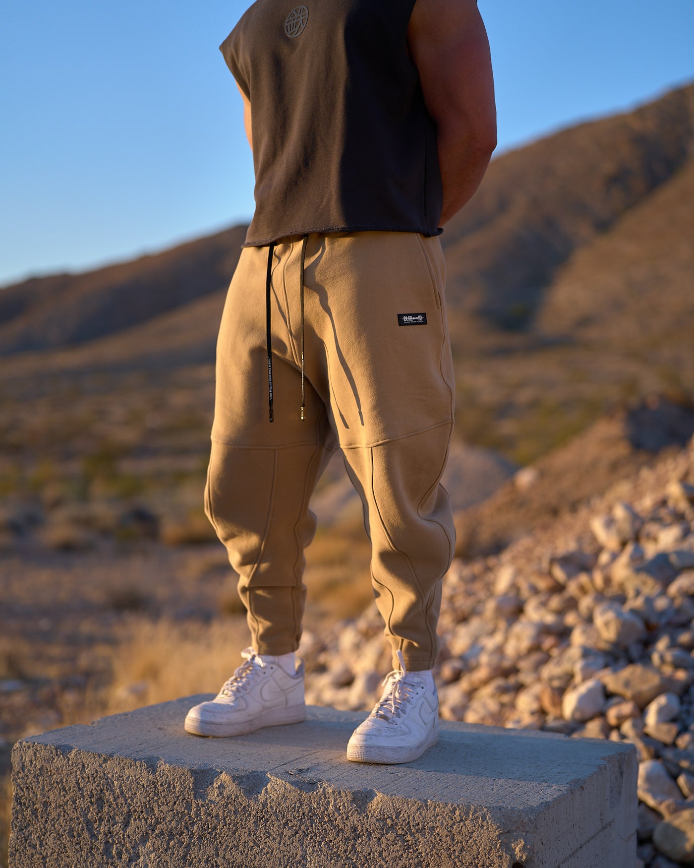Stay Comfy & Stylish: Discover Tobi Sweatpants Collection